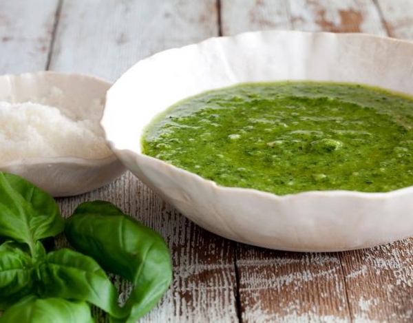 Basil pesto dip | Recipes | Kidspot