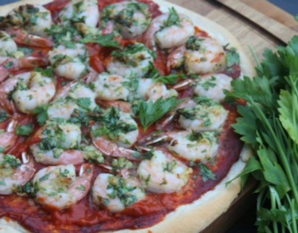 Garlic prawn pizza