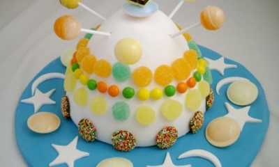 Spaceship cake