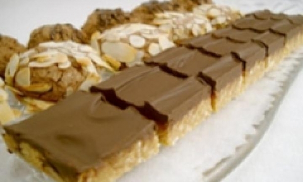 Golden syrup slice