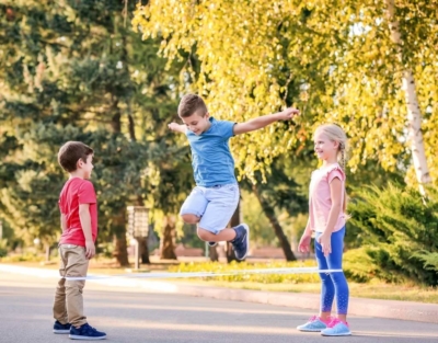 Elastics Jingles For Kids | Kidspot