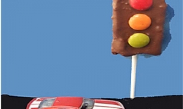 Traffic light cake pops | Recipes | Kidspot NZ