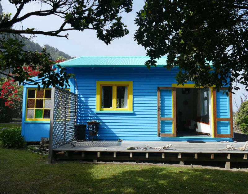 How The Bach Became A Classic Kiwi Icon | Family Time | Kidspot